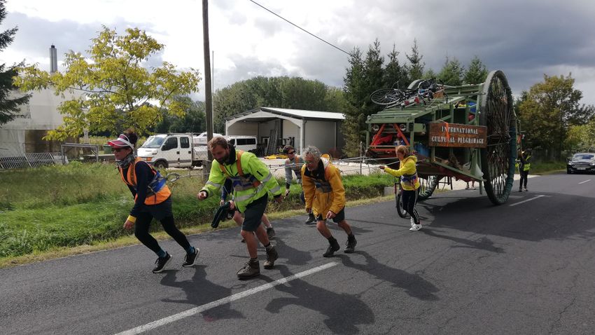 VEOL - Már csütörtökön Veszprémbe érkezhet a TimeCircus 10 méteres ...