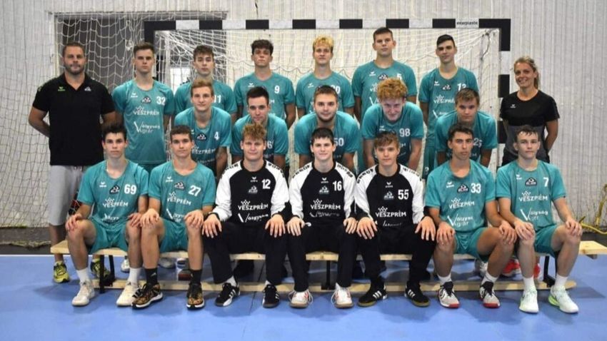 VEOL - Veretlenül lettek elsők