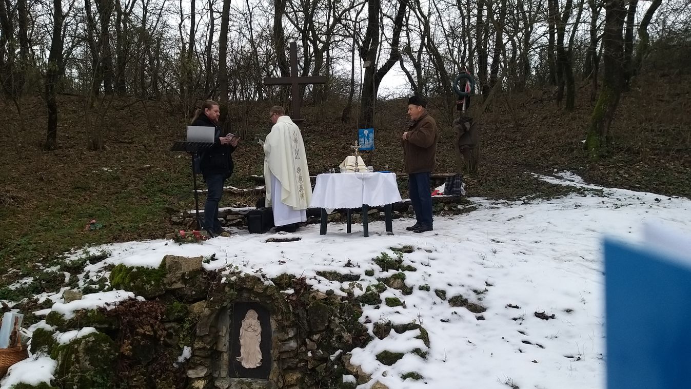 Mise a Rab Mária-forrásnál