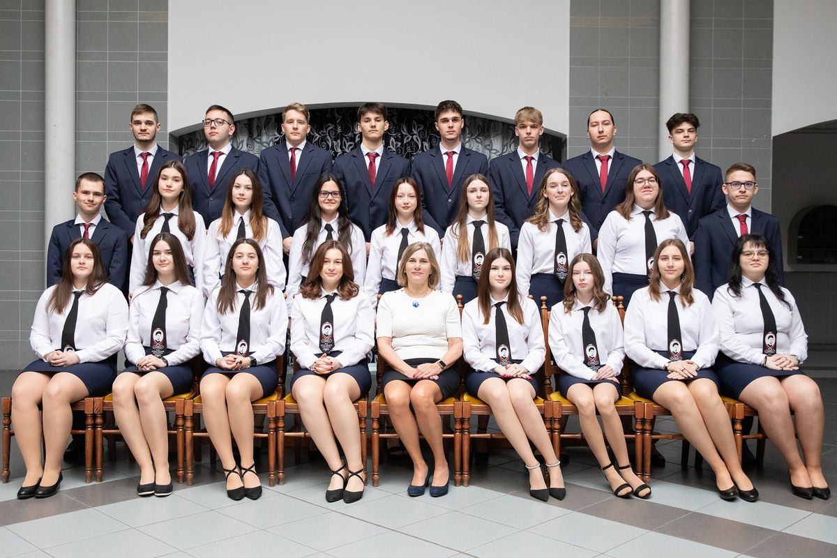 Pápa végzős diákjai 2025-ben – Fotók, névsor