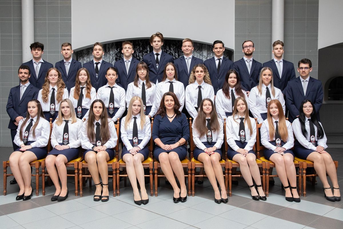 Pápa végzős diákjai 2025-ben – Fotók, névsor