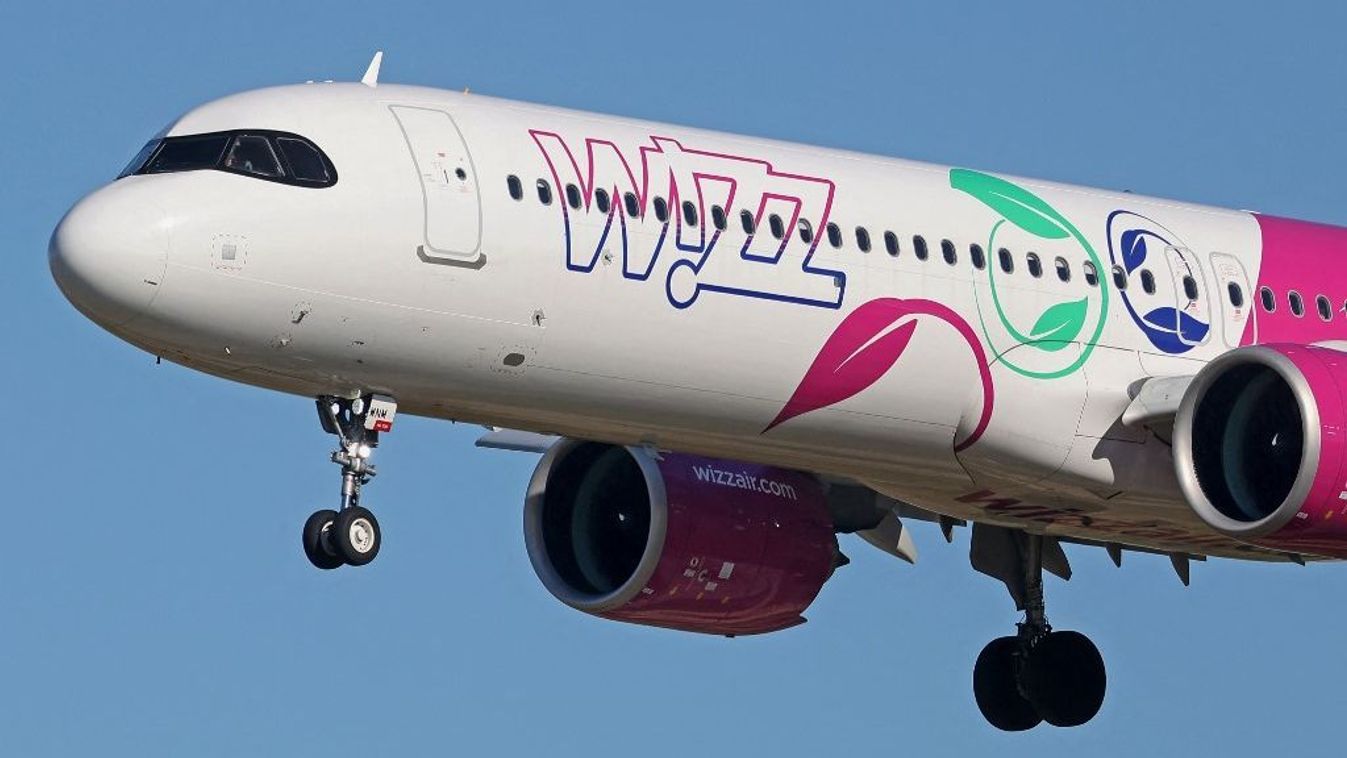 Wizz Air: villám csapott bele az utasszállítóba
