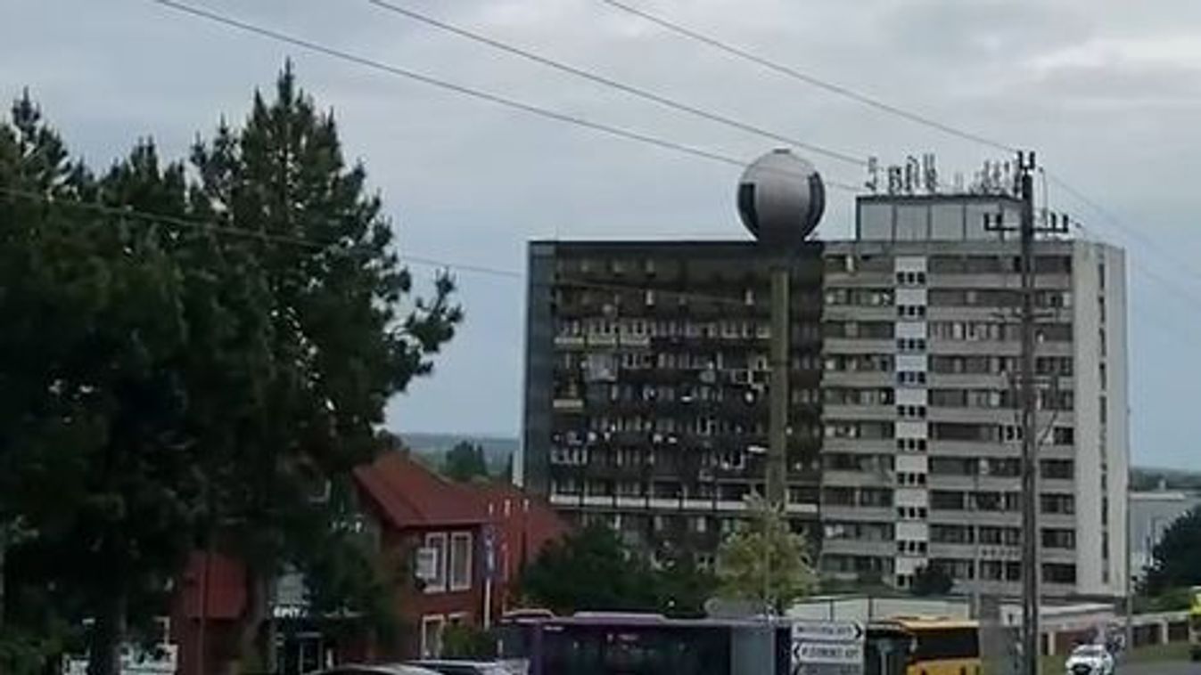 Veszprémi időjárás: A pokoli torony körül felhők gyülekeznek.