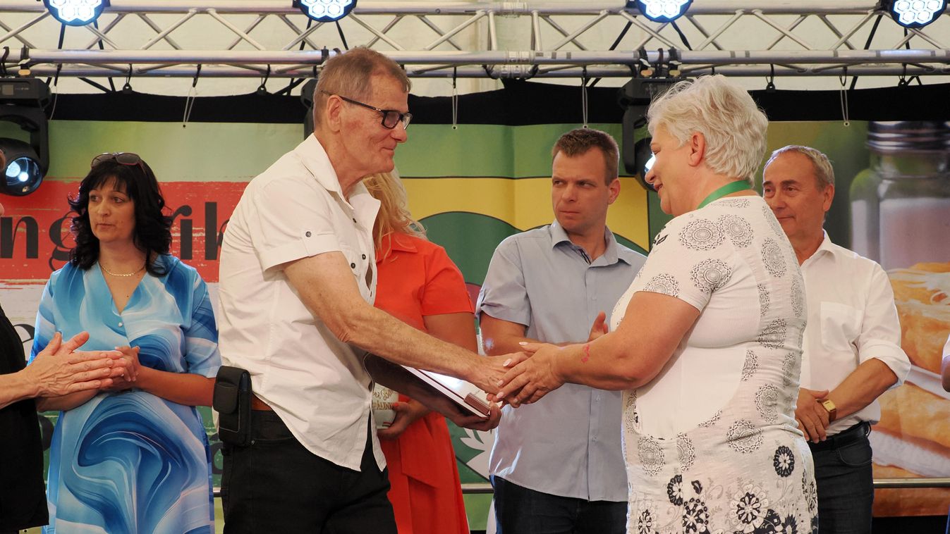 Díszpolgári cím Horváth István Jánosnak, akinek a porvai hódítót ...