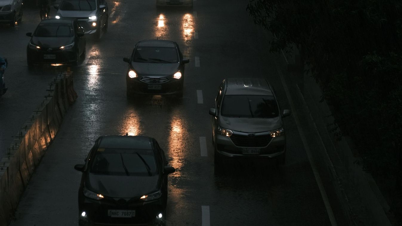 M7-es autópálya: torlódások és eső nehezíti a közlekedést