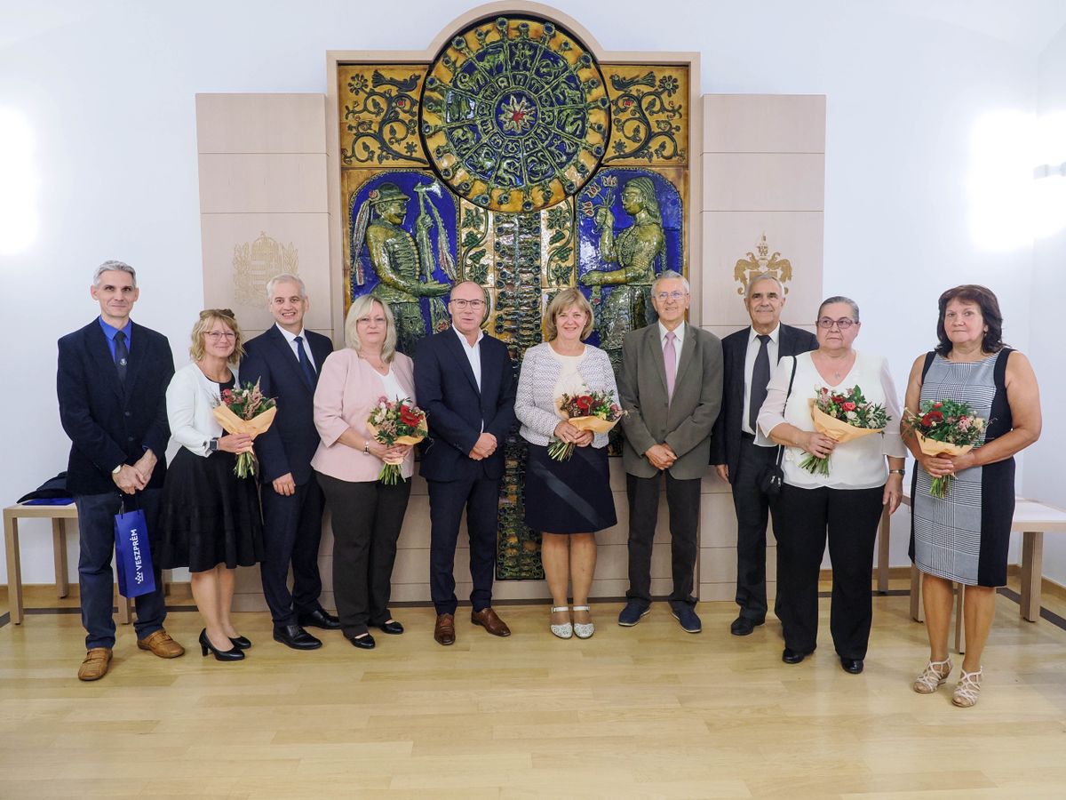 Állami elismerésben részesült veszprémiek